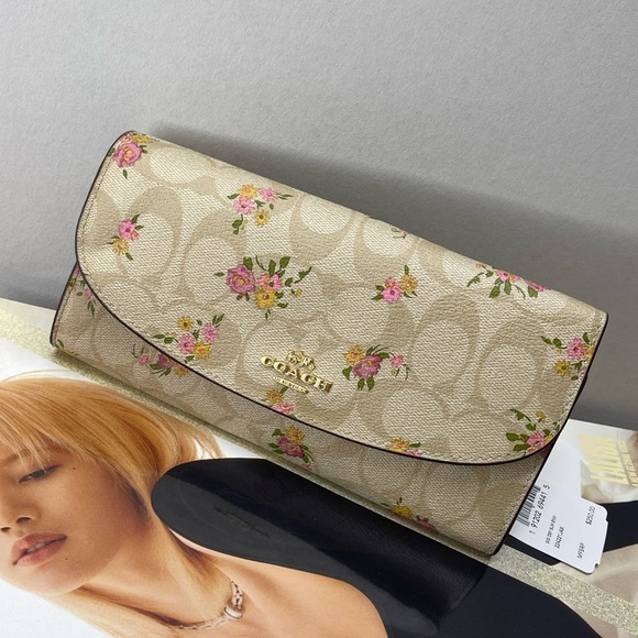 Coach | Bags | Newtag Coach Signature Daisy Slim Envelope Wallet | Poshmark